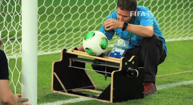 Comment fonctionne la goal-line technology ? - SportBuzzBusiness.fr